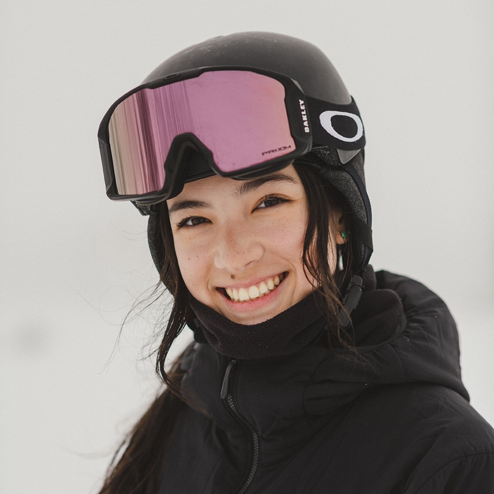 Nicola Dempsey – Nicola Dempsey: A competitive snowboard cross racer ...